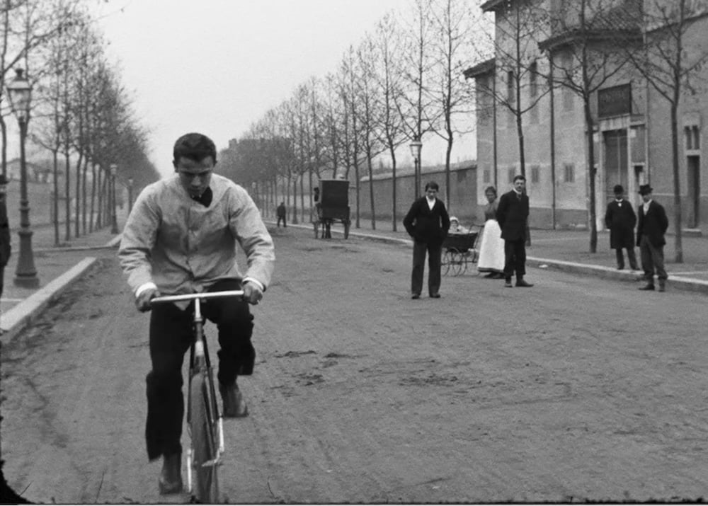 LUMIÈRE, L'AVENTURE CONTINUE - 24 images